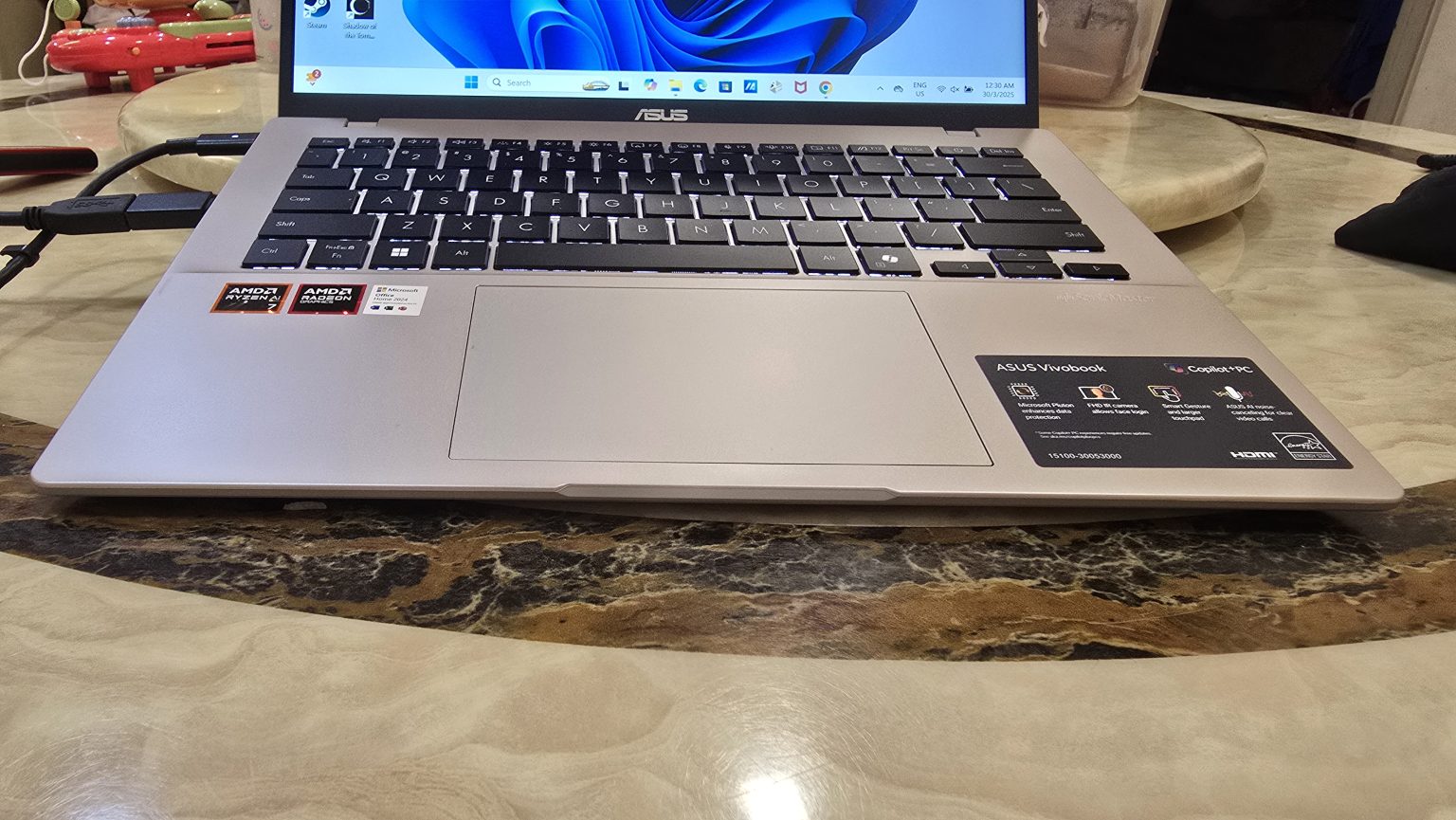 ASUS Vivobook 14 review (M1407) - An AMD Ryzen AI Laptop for all ...