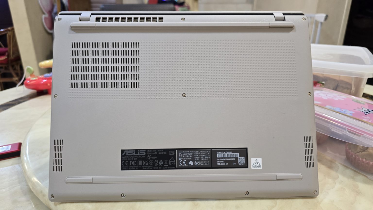 ASUS Vivobook 14 review (M1407) - An AMD Ryzen AI Laptop for all ...
