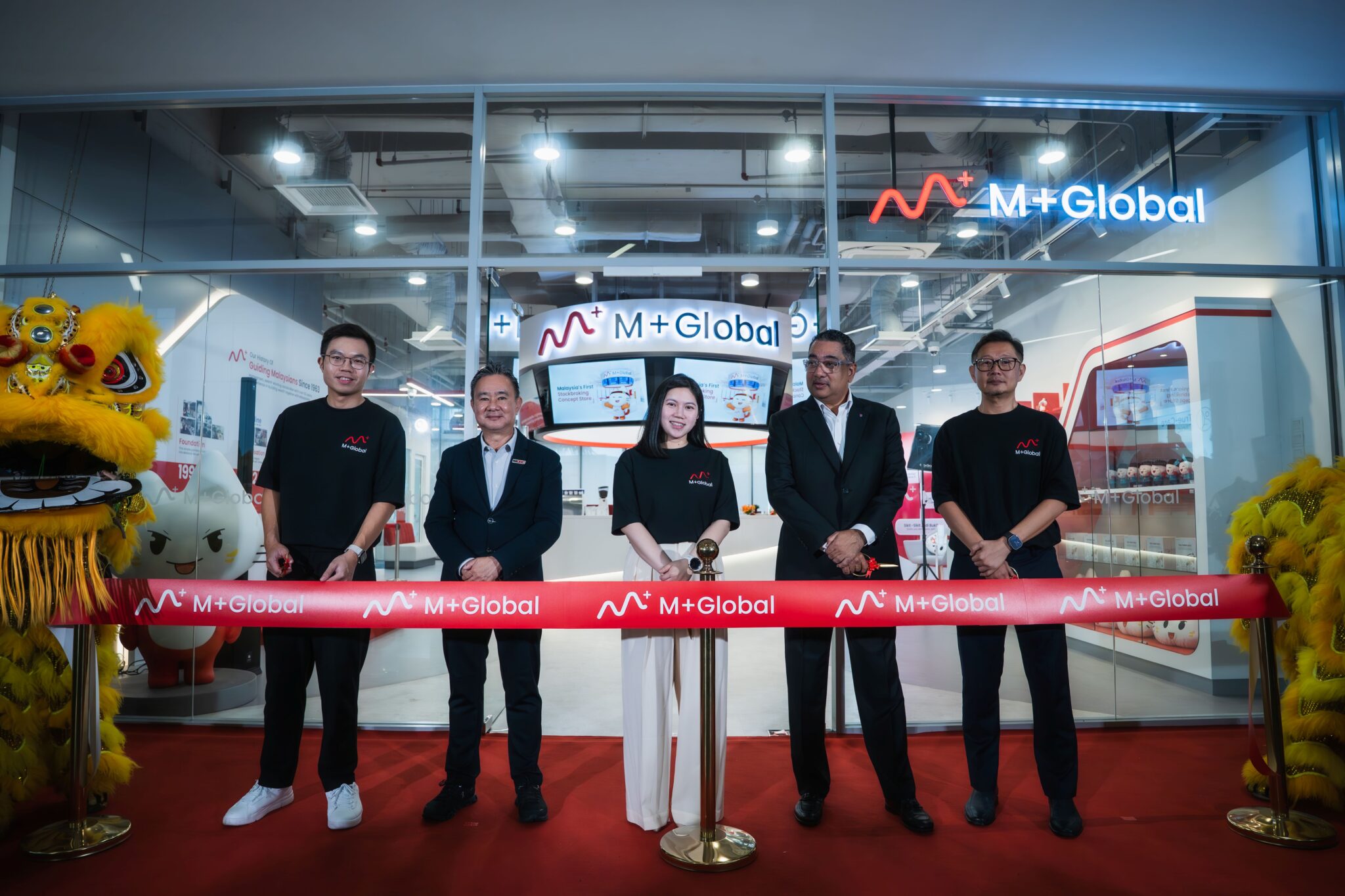 M+Global Launches Malaysia’s First Stockbroking Concept Store - 1side0 ...